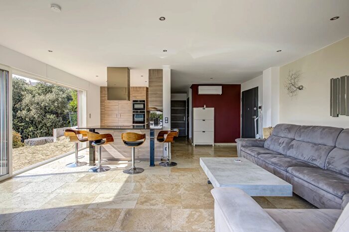 Maison 5 pièces à Nice, Saint-Pancrace, à vendre