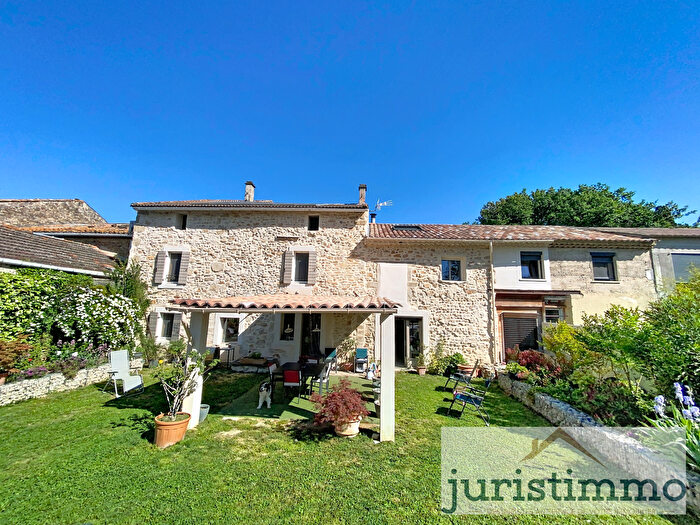 Maison 17 pièces à vendre à Jonquières