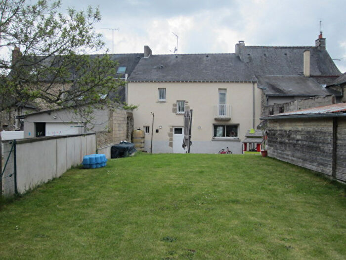 Maison 4 pièces à Commer, à louer