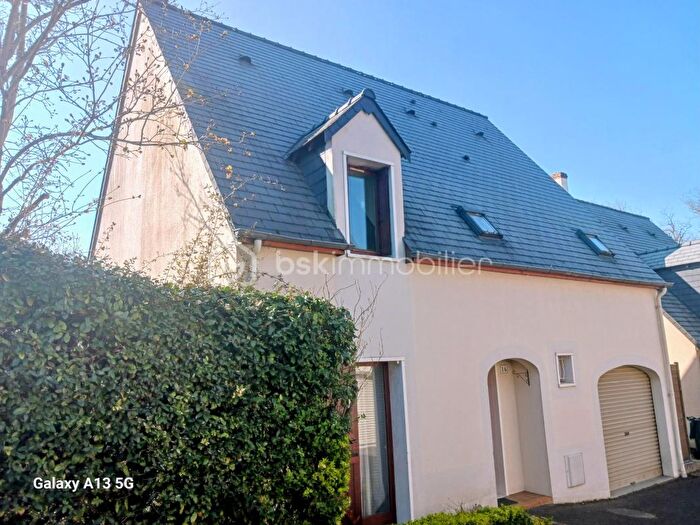 Maison à vendre - Tours, Montjoyeux - 5 pièces - 4 chambres