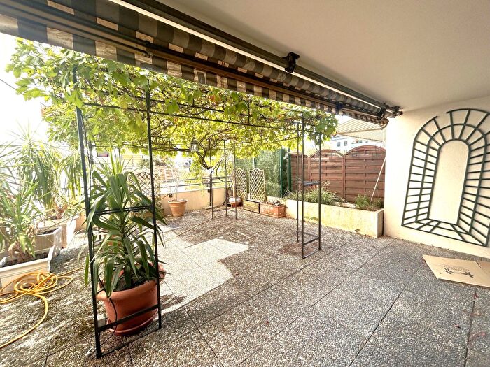 Appartement 4 pièces à Villeurbanne, Ferrandière, Maisons Neuves, à vendre
