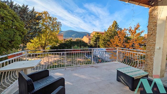 Maison à louer - Signes - 4 pièces - 3 chambres