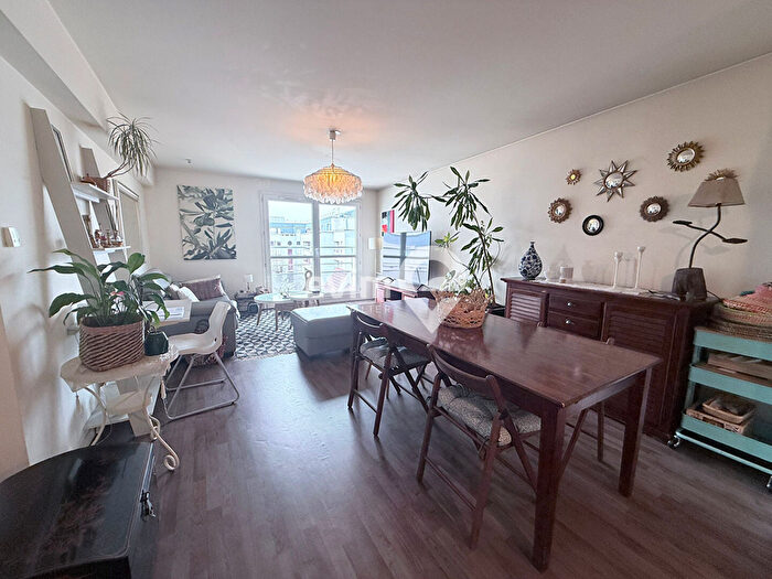 Appartement à vendre - Argenteuil, Centre-ville - 4 pièces - 3 chambres