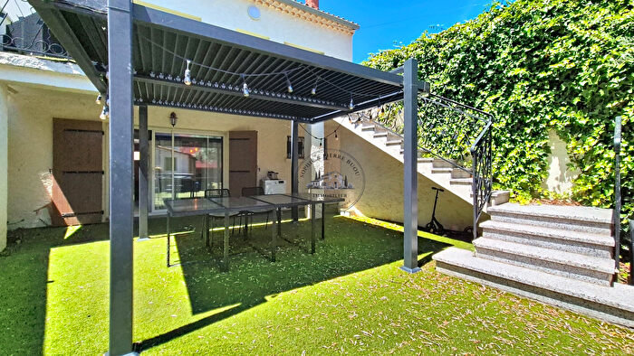 Cavaillon, Centre-ville : Maison 5 pièces à vendre