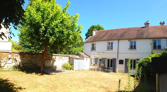 Maison à louer - Ville Sud Ouest, Fontainebleau - 4 pièces - 3 chambres