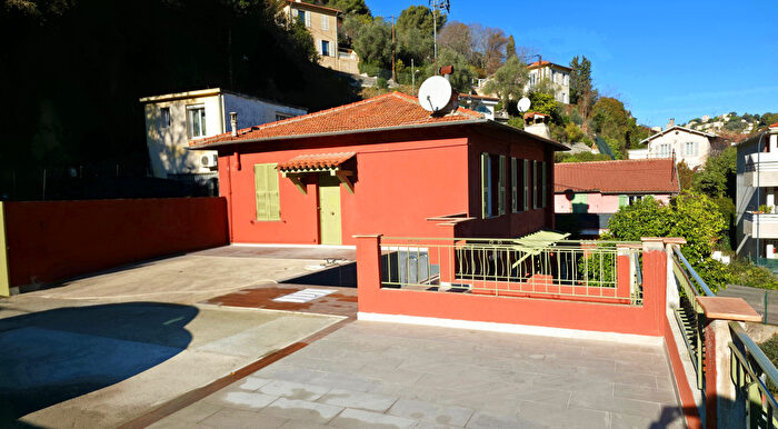 Maison à vendre - Nice, Madeleine - 4 pièces - 2 chambres