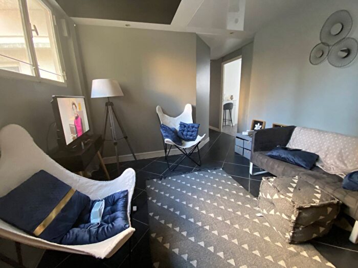 Appartement à louer - Parc Impérial, Le Piol, Nice - 4 pièces - 3 chambres