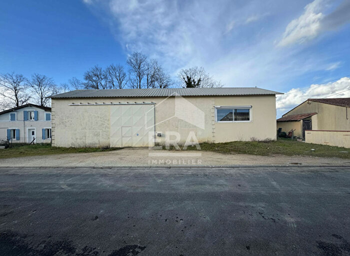 Maison à vendre - Montpon-Ménestérol - 4 pièces - 1 chambre