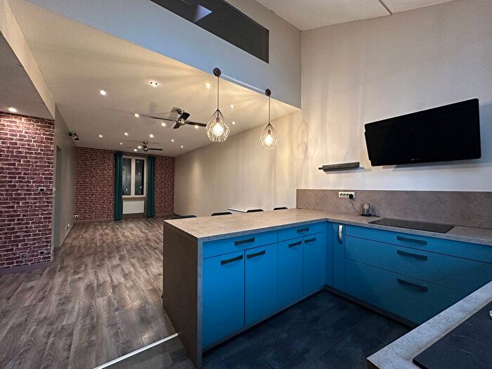 Maison à louer - Thoirette Coisia - 5 pièces - 3 chambres