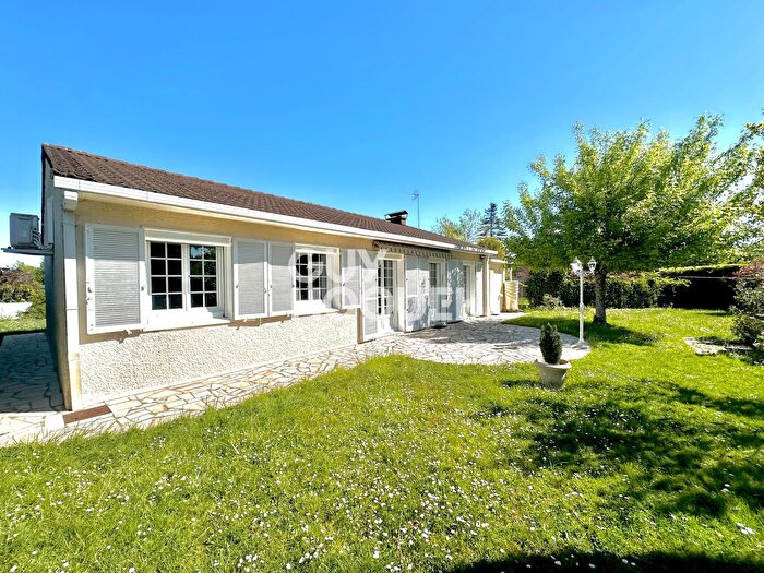 Maison 4 pièces à Ozoir-la-Ferrière, Vieux village, Armainvilliers, Notre Dame, à vendre
