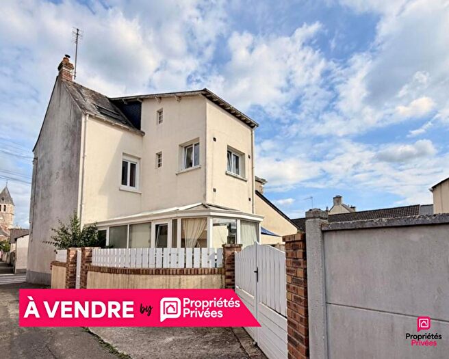 Noyen-sur-Sarthe : Maison 5 pièces à vendre