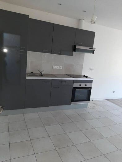 Bourg d'Andrezieux, Andrézieux-Bouthéon : Maison 3 pièces à louer