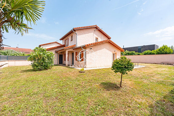 Maison à vendre - Pusignan - 5 pièces - 4 chambres