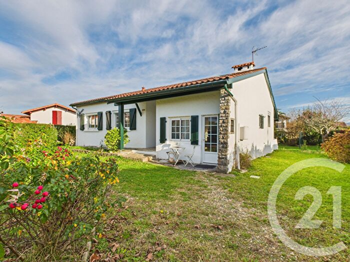 Maison à vendre - Ustaritz - 5 pièces - 3 chambres