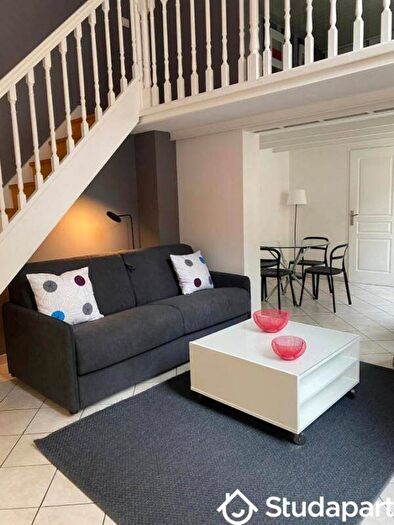 Appartement à louer - Centre Ville, Reims - 2 pièces - 1 chambre