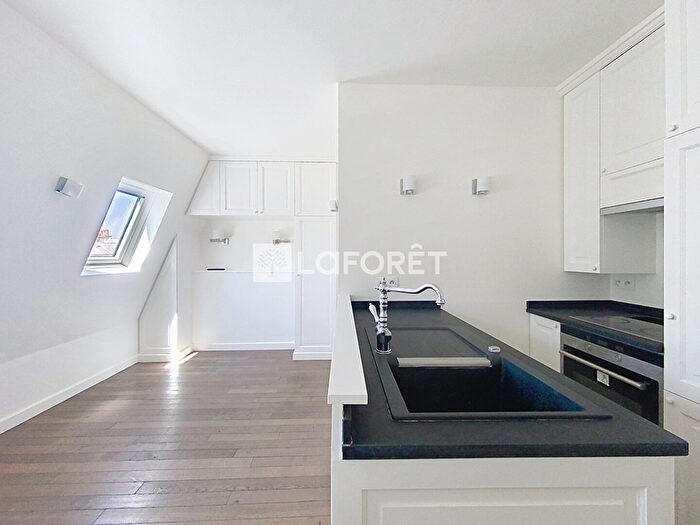 Paris 8ème, Mairie : Appartement 1 pièce à vendre