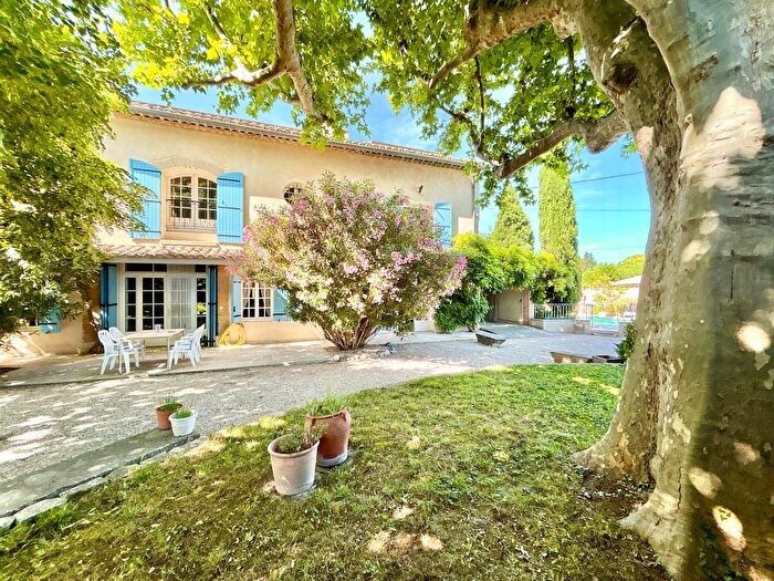 Sarrians - Maison 8 pièces à vendre