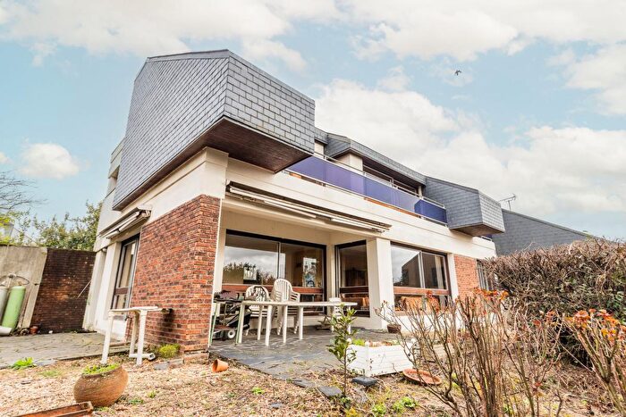 Maison à vendre - Bonneuil-sur-Marne, Haut-Bonneuil - 6 pièces - 5 chambres