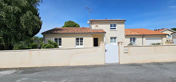 Maison 6 pièces à vendre - Puymoyen