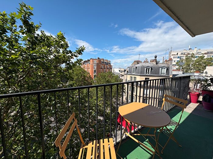 Appartement 4 pièces à Paris 18ème, Barbès, Château Rouge, à vendre