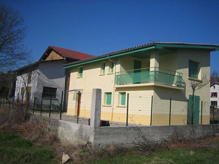 Maison à louer - Cour-et-Buis - 4 pièces - 3 chambres