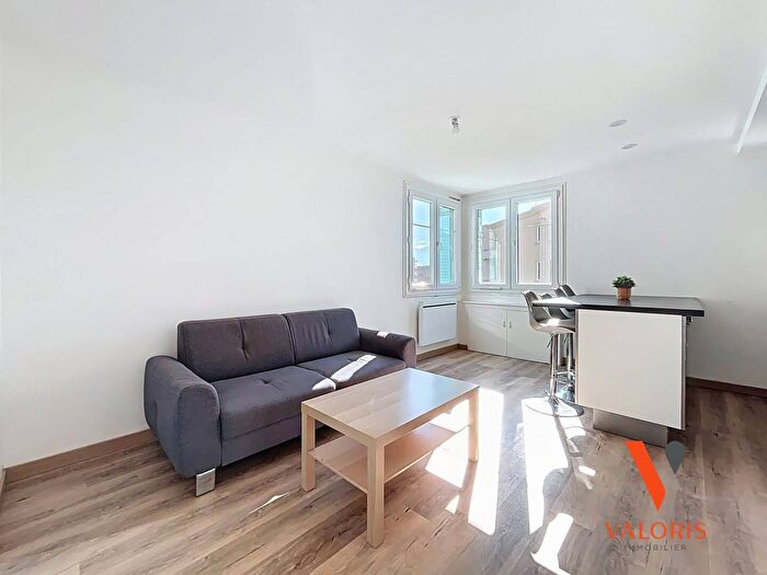 Appartement à louer - Nord Est, Saint-Martin-le-Vinoux - 4 pièces - 3 chambres