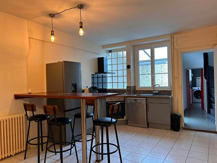 Maison à louer - Centre Ville-Tronne, Mer - 4 pièces - 3 chambres