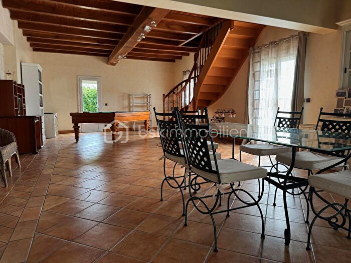 Maison à vendre - Saint-Quentin-de-Baron - 6 pièces - 4 chambres