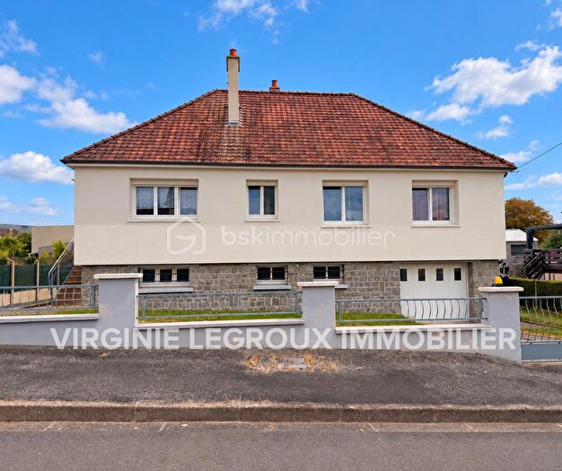 Maison 6 pièces à Le Bourgneuf-la-Forêt, à vendre