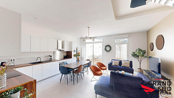 Appartement à louer - Bordeaux - 12 pièces - 10 chambres