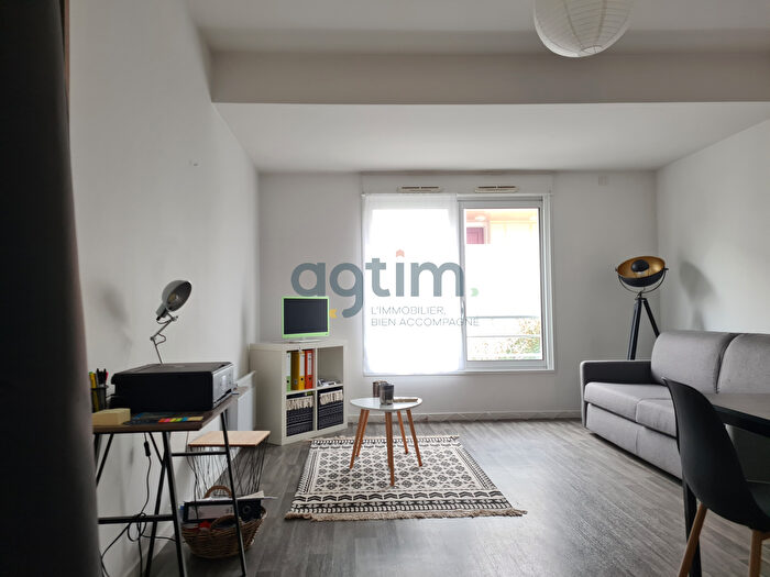 La Roche-sur-Yon, Le Bourg sous la Roche : Appartement 1 pièce à louer