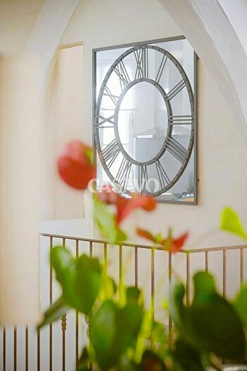 Arles, Centre-ville : Maison 7 pièces à vendre