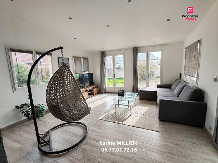 Maison à vendre - Oinville-sous-Auneau - 6 pièces - 4 chambres