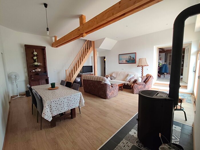 Maison 8 pièces à Esboz-Brest, à vendre