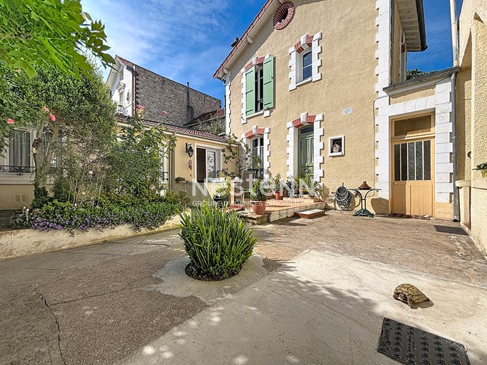 Issy-les-Moulineaux, Les Epinettes, Le Fort, Les Hauts d'Issy : Maison 7 pièces à vendre