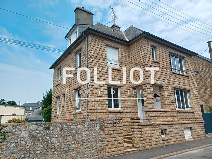 Maison à vendre - Pontorson - 8 pièces - 6 chambres