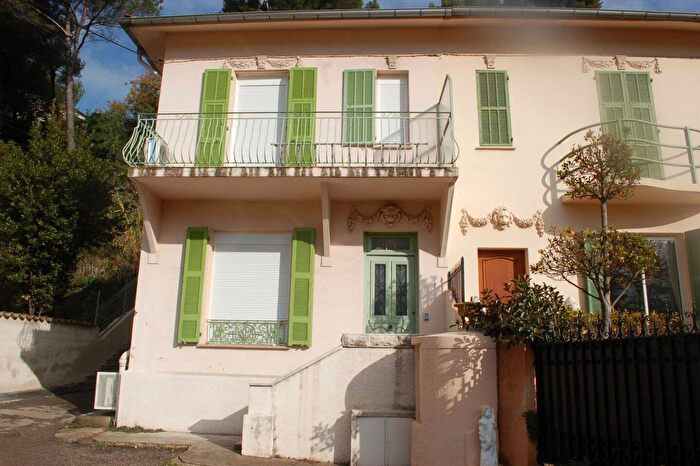 Appartement 1 pièce à louer à Cagnes-sur-Mer