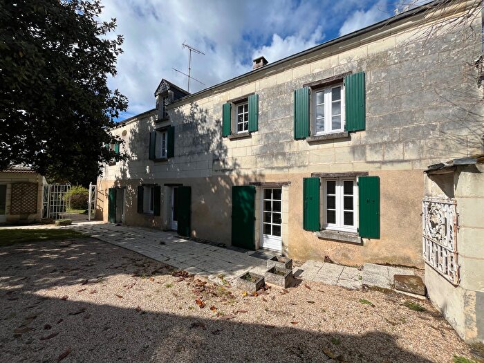 Maison à vendre - Le Coudray-Macouard - 9 pièces - 5 chambres