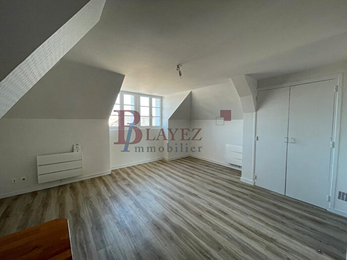 Brive-la-Gaillarde, Centre-ville, Pont Cardinal, Champanatier : Appartement 2 pièces à louer