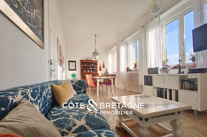 Maison à vendre - Ploubazlanec - 5 pièces - 4 chambres