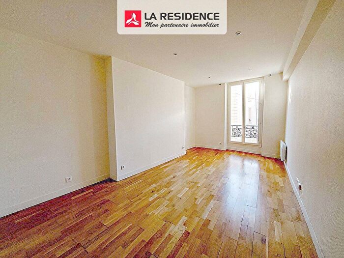 Appartement à louer - Les Parterres, Saint-Germain-en-Laye - 2 pièces - 1 chambre