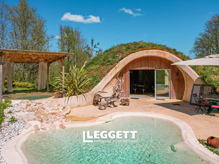 Maison à vendre - Le Bugue - 9 pièces - 8 chambres