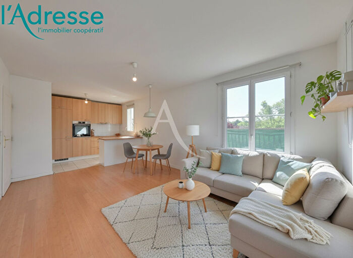 Appartement 3 pièces à Émerainville, à vendre