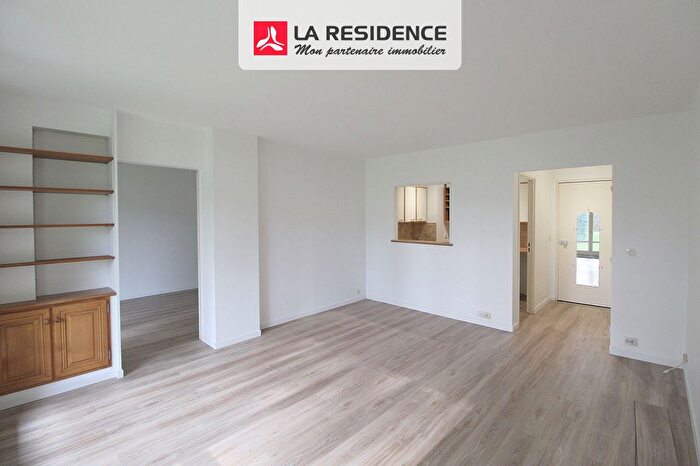 Appartement à louer - Le Mesnil-Saint-Denis - 2 pièces - 1 chambre