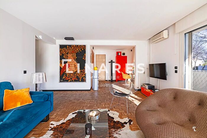 Appartement à vendre - Marseille e , Mazargues - 5 pièces - 4 chambres