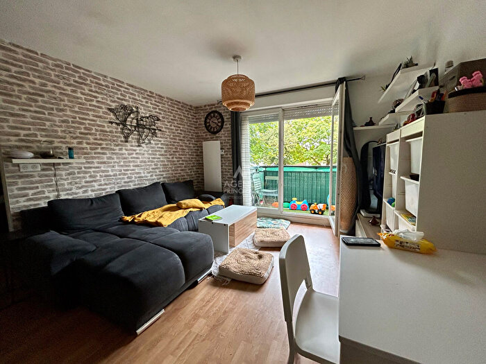 Appartement à vendre - Poissy, Saint-Exupéry - 2 pièces - 1 chambre