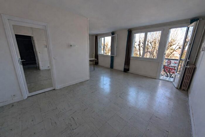 Appartement à vendre - Ris-Orangis, Le Village - 3 pièces - 1 chambre