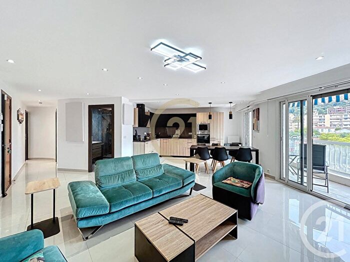 Appartement à louer - Cannes - 4 pièces - 3 chambres