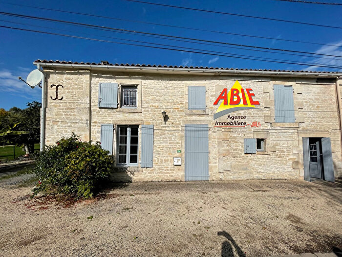 Maison à vendre - Le Mazeau - 8 pièces - 5 chambres