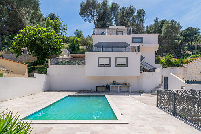 Maison à vendre - Marseille e  - 7 pièces - 5 chambres